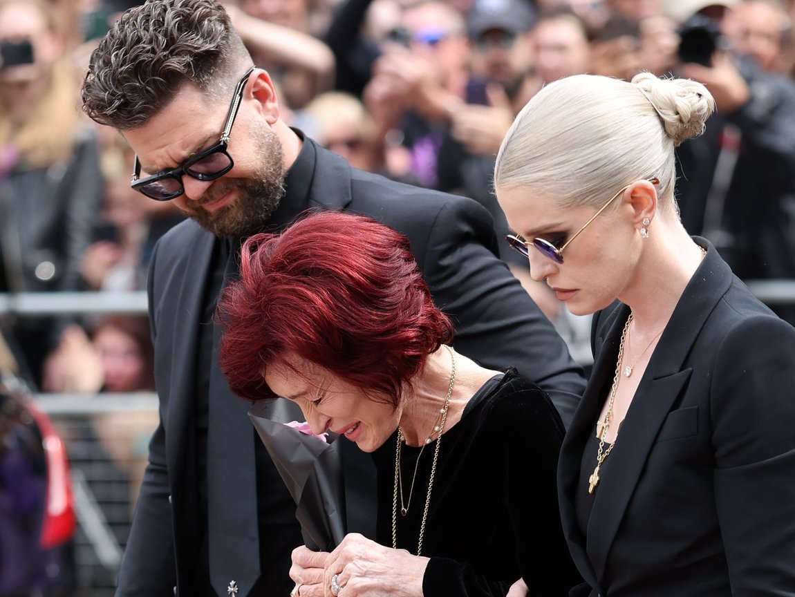 Witwe von Ozzy Osbourne: Kelly führt Mutter in die Kunst der Falknerei ein