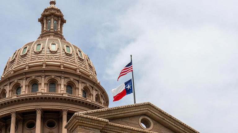 Texas Senate committee advances GOP redistricting bill ahead of full Senate vote