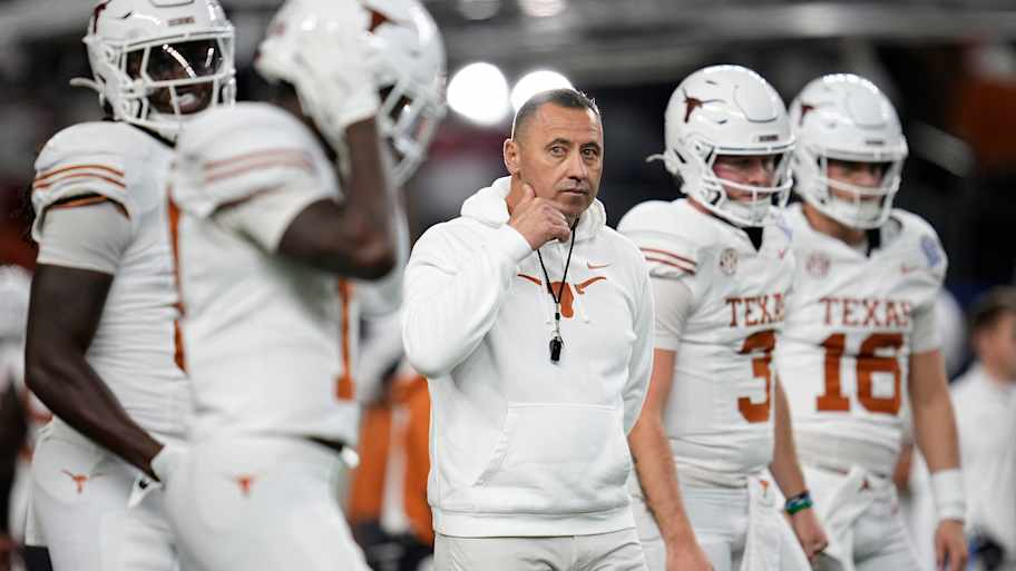 Texas Longhorns Fifth-Year Walk Awarded With Full Scholarship
