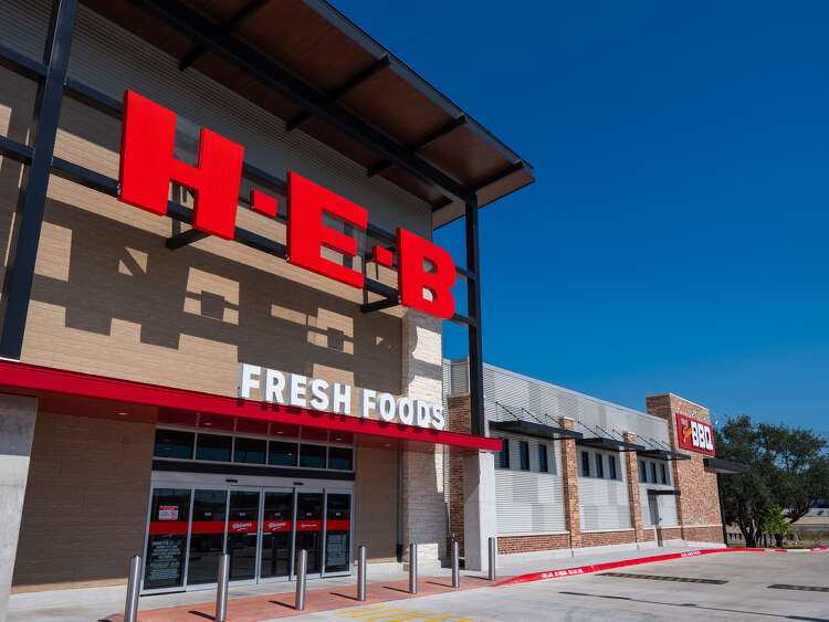 111,000-square-foot H-E-B near University of Texas-San Antonio open for business with over 400 jobs