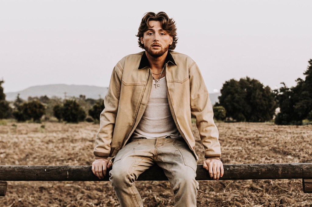 Bailey Zimmerman Sets Different Night Same Rodeo Tour for 2026: ‘My ...