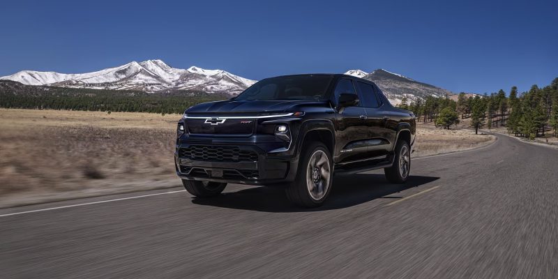 Chevy Silverado EV Sets 1,059-Mile Range Record