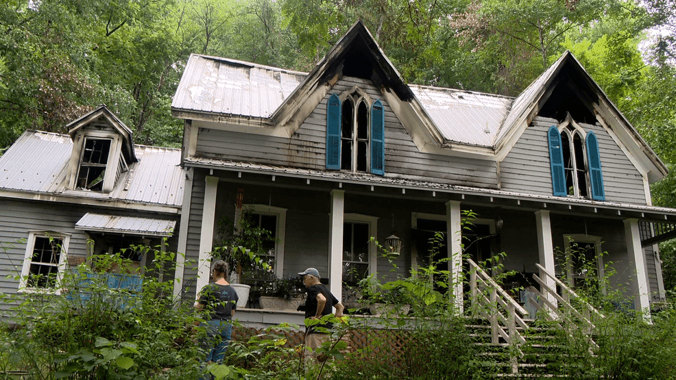 Lightning strike destroys historic Old Fort home, community supports ...