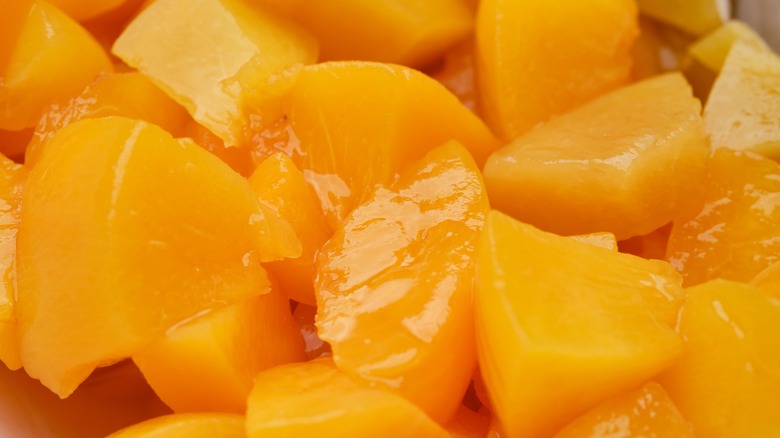13 Tips You Need When Cooking With Canned Peaches