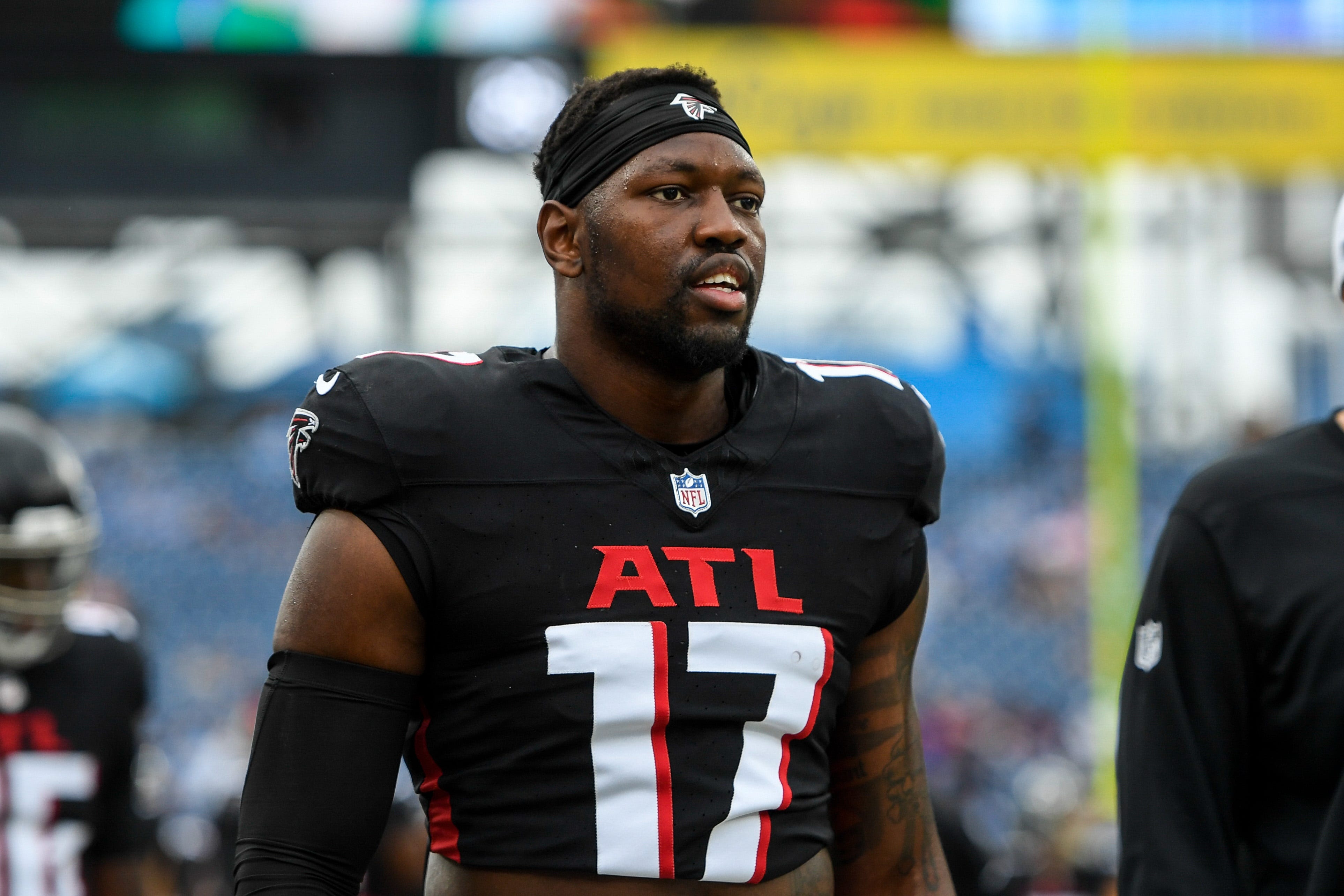 Falcons starting lineups (with PFF grades) based on first depth chart
