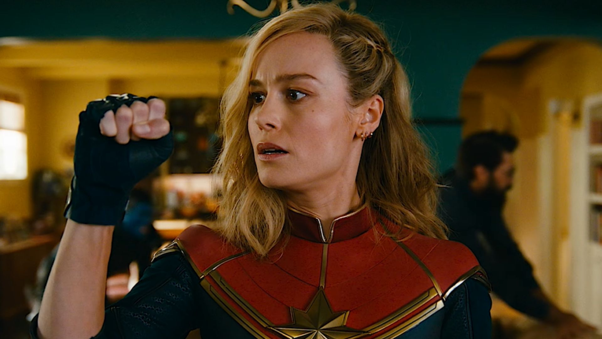 20 Superheroes Best At Living Double Lives