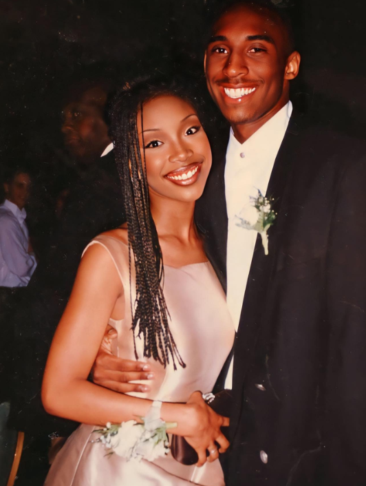 10 Celebrity Sweethearts Who Actually Went to Prom Together