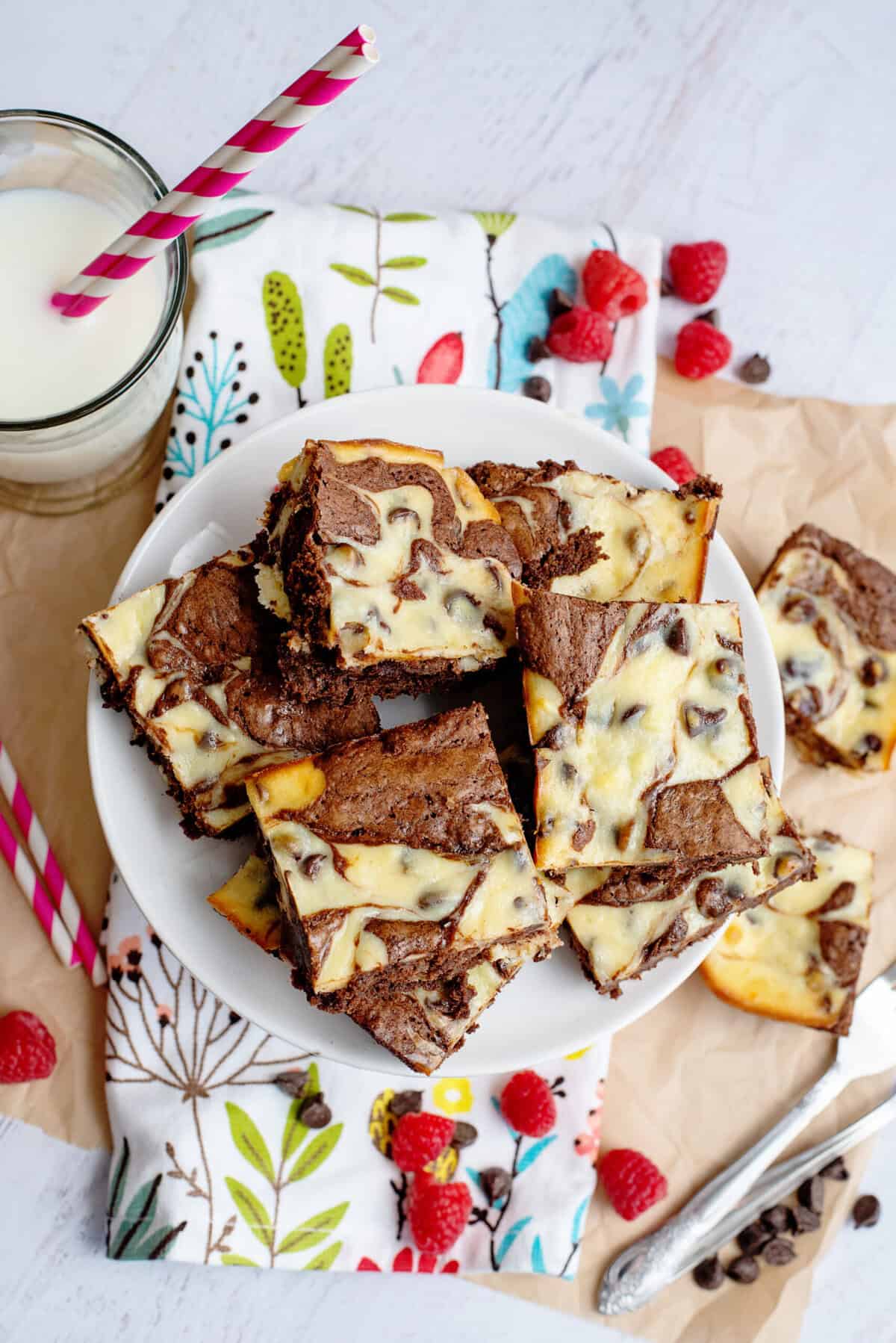 10 Insanely Easy Desserts That’ll Make You Famous at Every Party