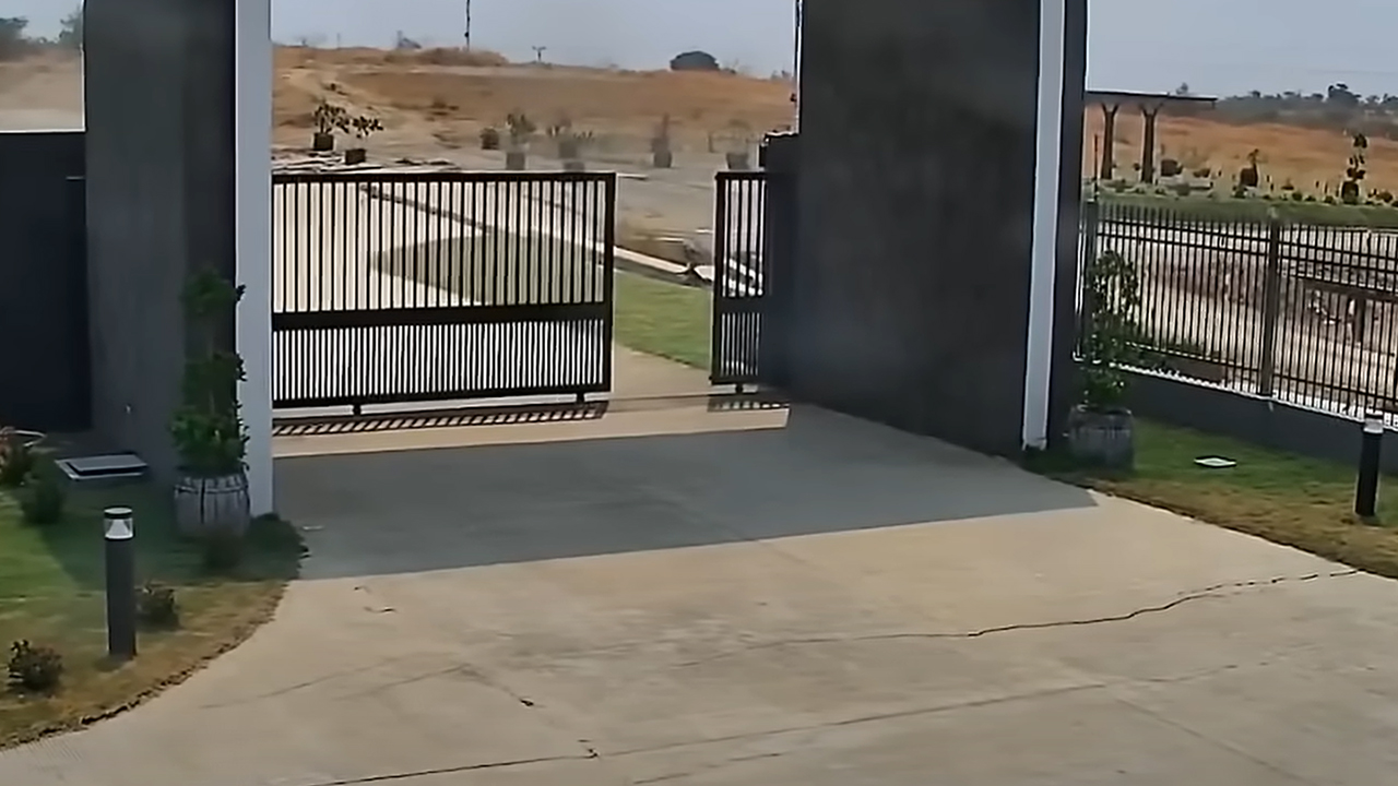 Rare Footage Reveals Earth's Surface Splitting in Seconds During ...