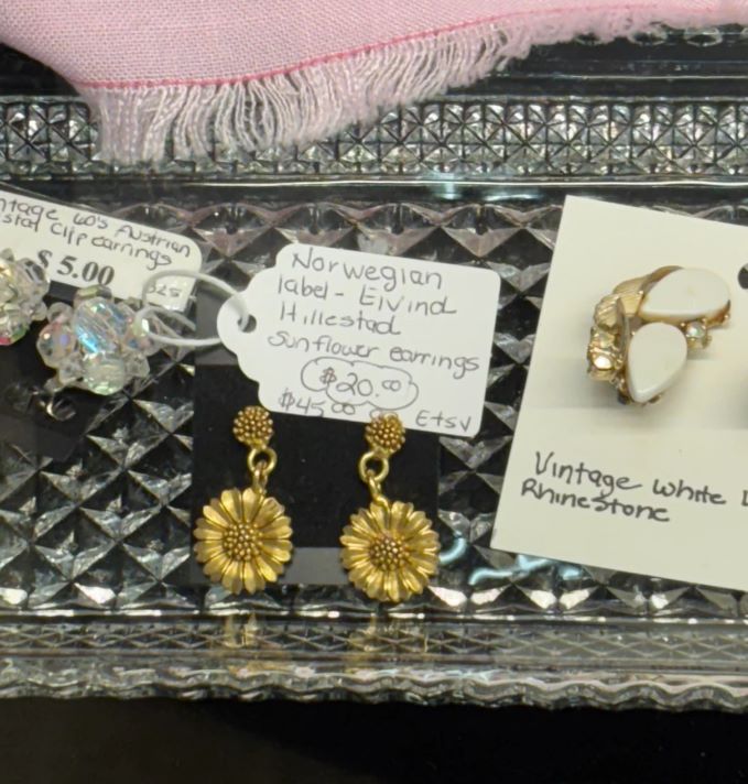 Shopper calls out secondhand store after noticing strange messages on ...