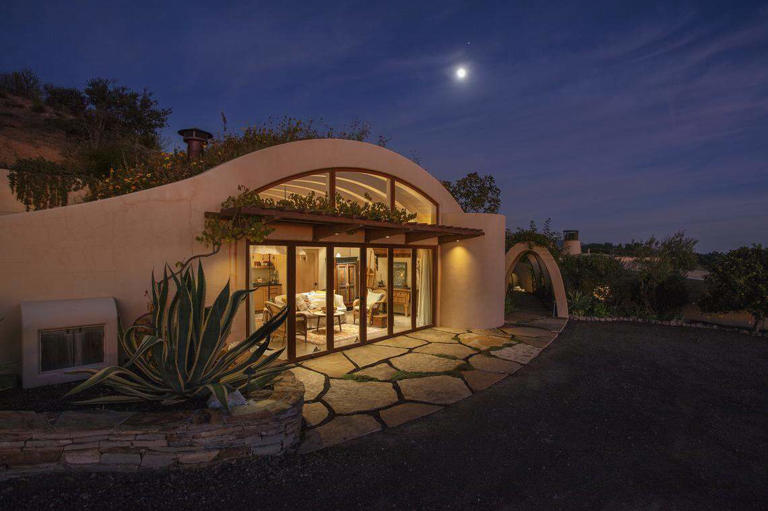 This pair of iconic Big Sur estates along rugged CA coast just sold for ...