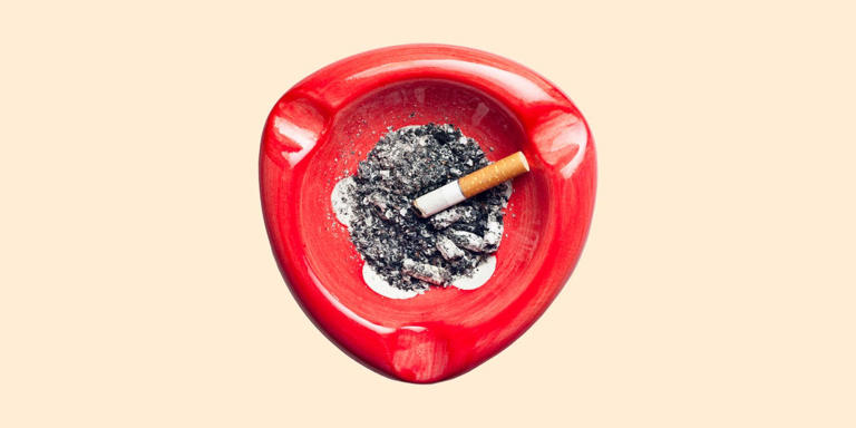 Gen Z Is Bringing Back The Drunk Cigarette—And These Doctors Have Concerns