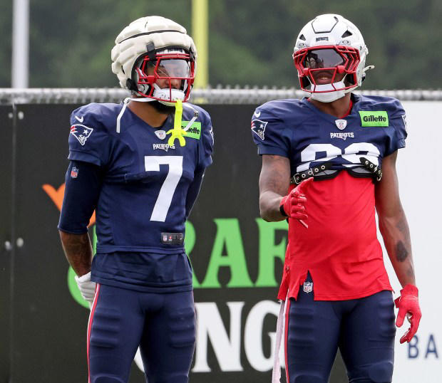 Patriots joint practice offensive takeaways: QBs shine vs. Commanders