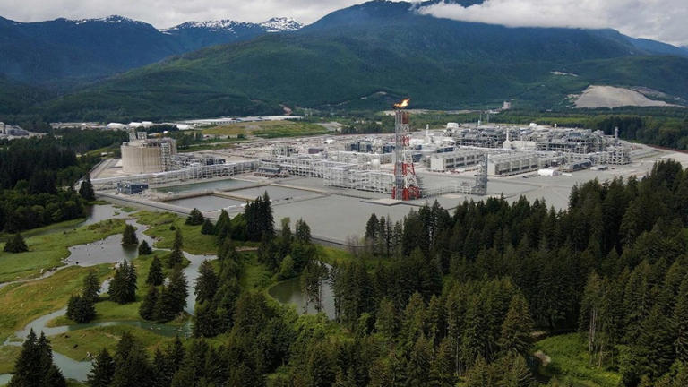 A town ‘built by industry’ adjusts to life as the liquefied natural gas ...