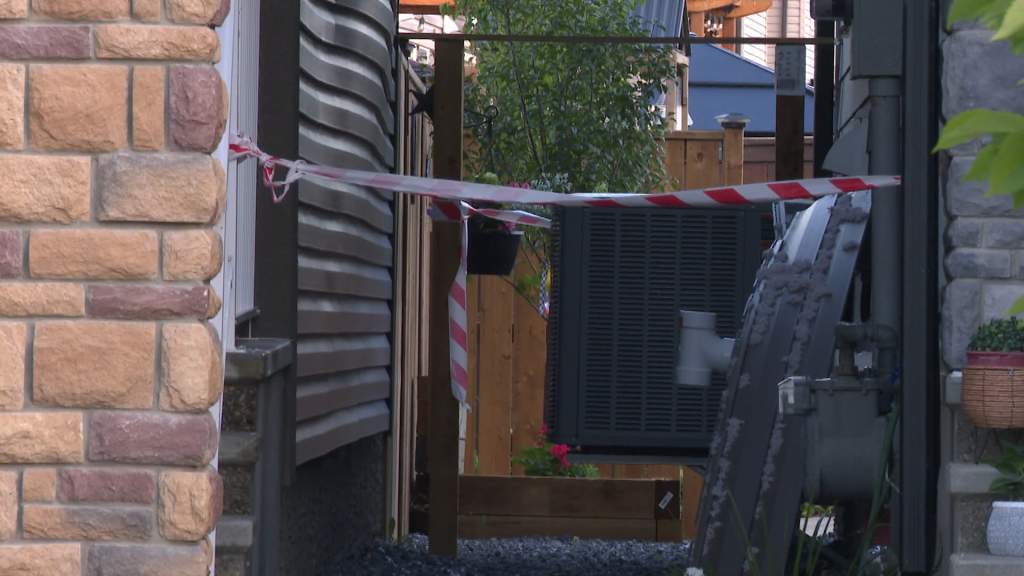 Arson team investigating house fire in southeast Calgary