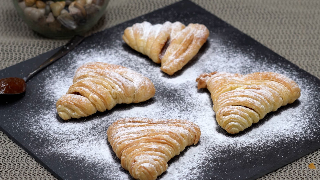 Delicious Ricotta and Marmalade Puff Pastry