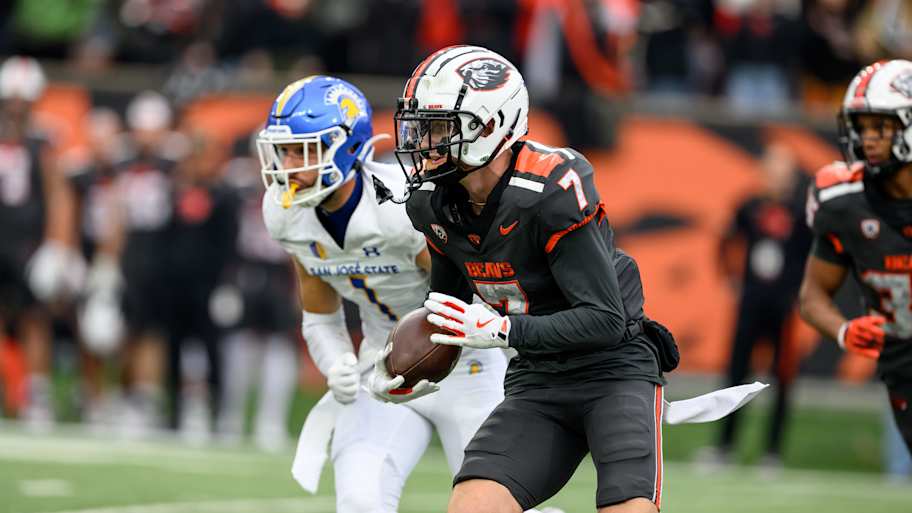 Oregon State Receiver Trent Walker Added To Biletnikoff Award Watch List