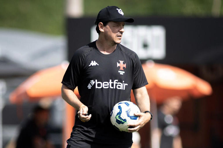 Vasco x CSA: onde assistir, escalações e arbitragem