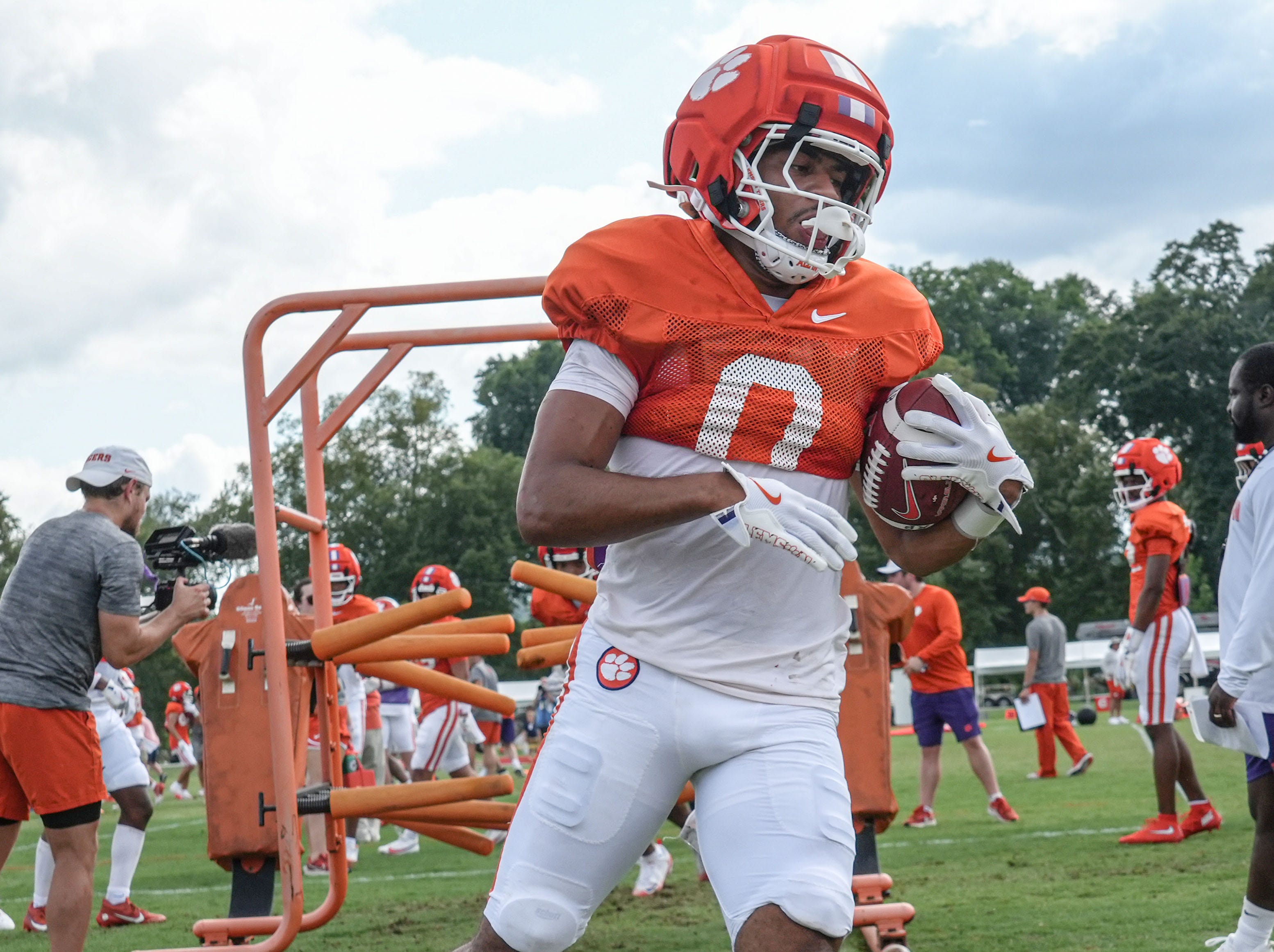 Clemson football wide receiver Antonio Williams exits with hamstring ...