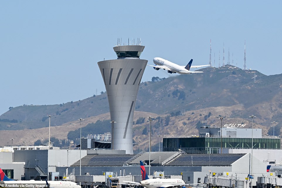 United Airlines announces nationwide ground stop