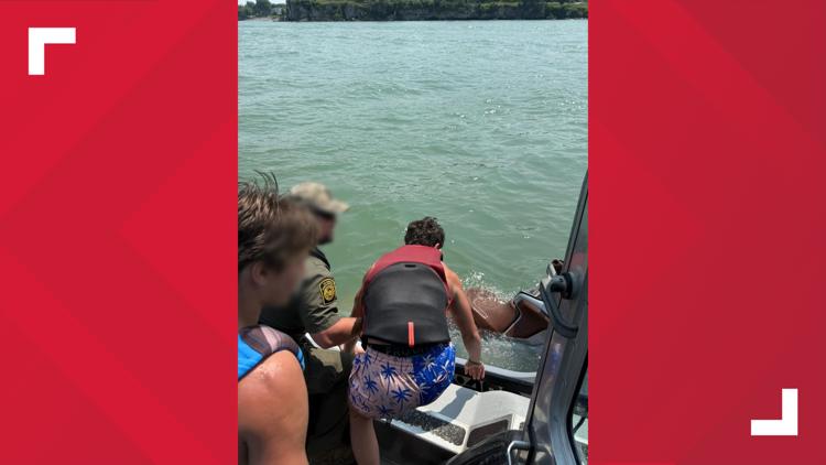Border Patrol agents rescue teenagers from water in Lake Erie incident