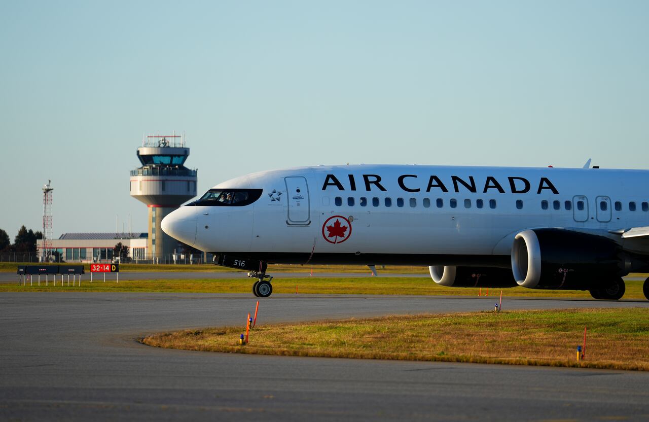 Air Canada flight attendants vote to strike if agreement not reached