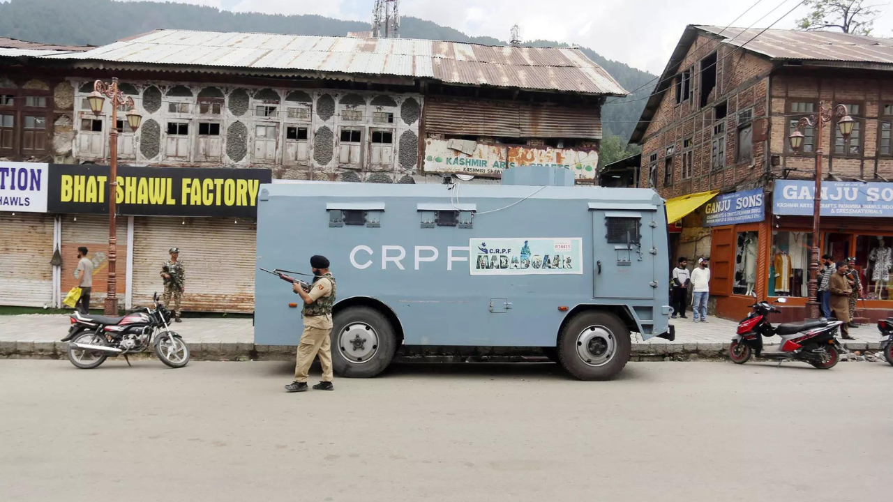 J&K: Bus carrying CRPF jawans falls into gorge in Udhampur; 3 killed ...