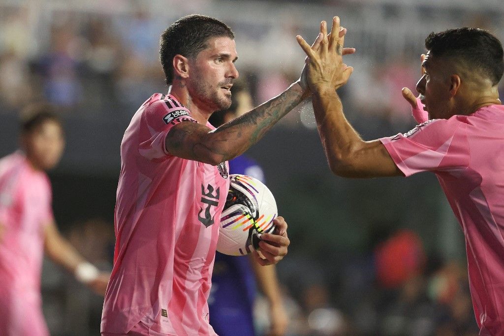 Tanpa Lionel Messi Tetap Party, Gol Debut Sang Pengawal dan Panenka ...