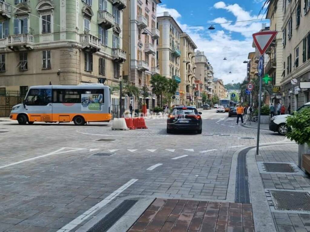 Cornigliano, controlli della polizia locale a locali, negozi e giardini