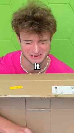 GUESS WHAT'S INSIDE BOX CHALLENGE