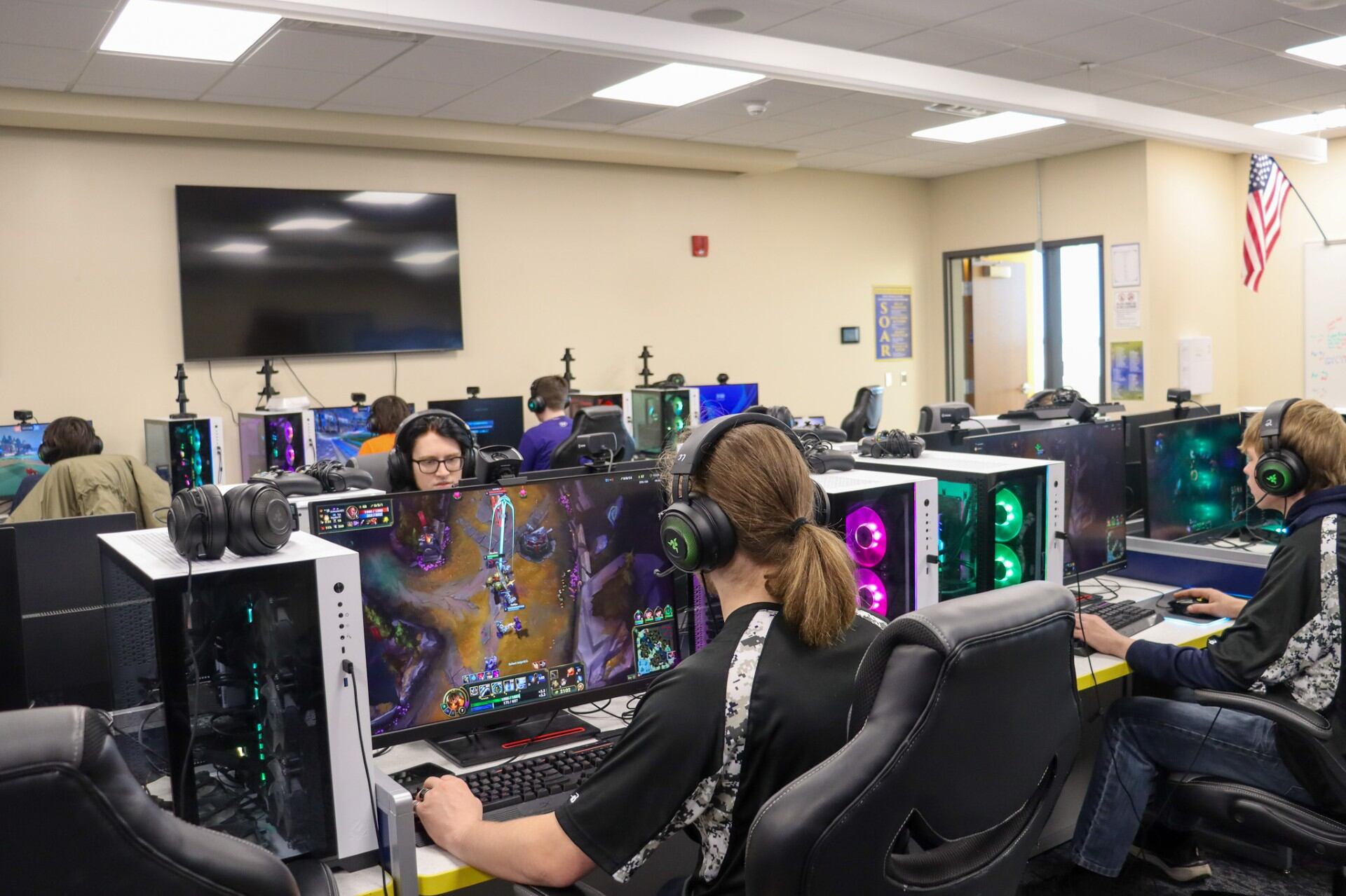 Dorchester District 4 launches competitive esports club at middle, high ...