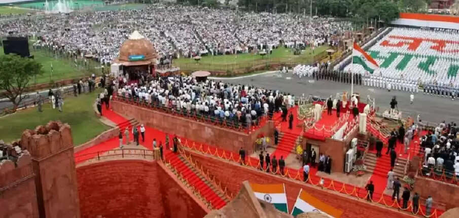 If you plan to visit the Red Fort on 15th August, please refrain from ...