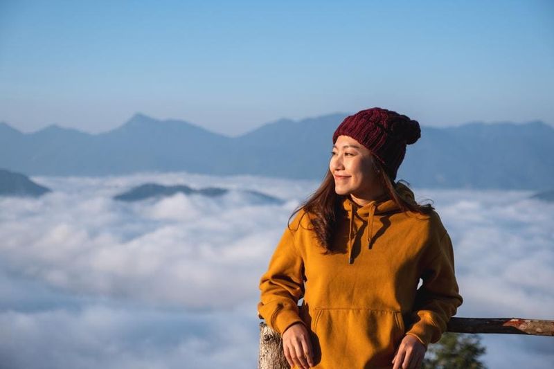 7 Life Lessons That Emotionally Intelligent People Tend to Learn Early