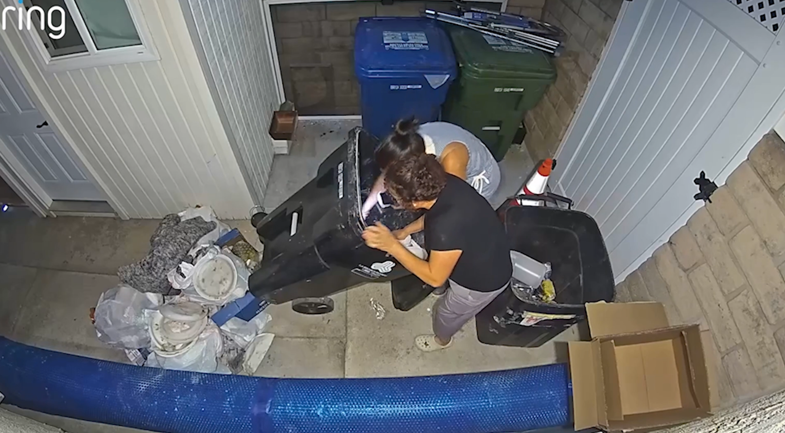 Woman Loses Bracelet Of ‘Sentimental Value’, Then Security Cam Reveals ...