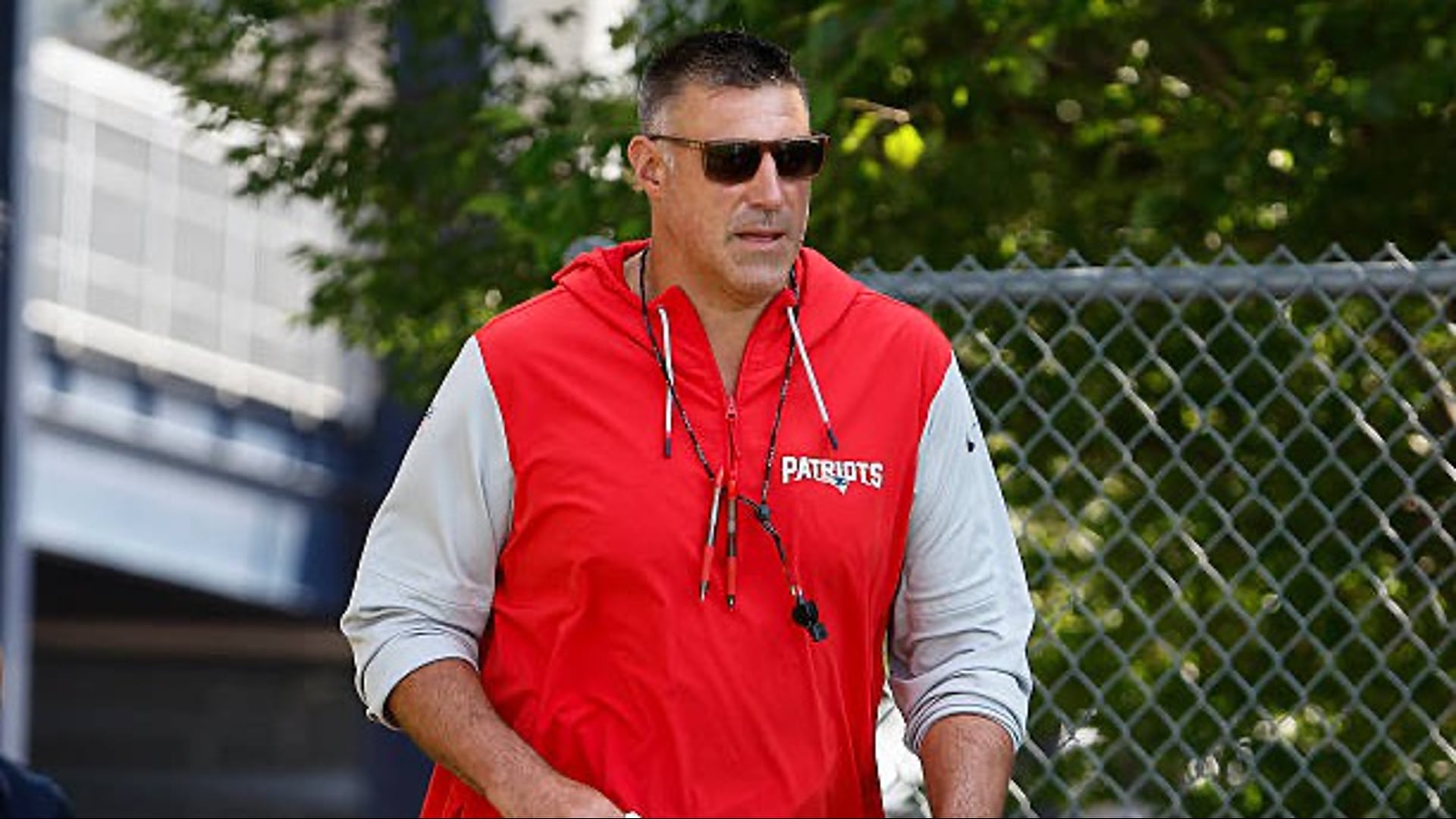 Pats HC Vrabel Suffers Cut To Face During Training Camp Scuffle