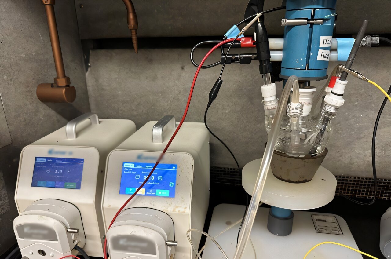 Maximizing direct methanol fuel cell performance: Reinforcement ...
