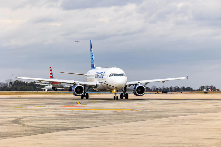 Technology glitches delay passengers for hours at Charlotte airport