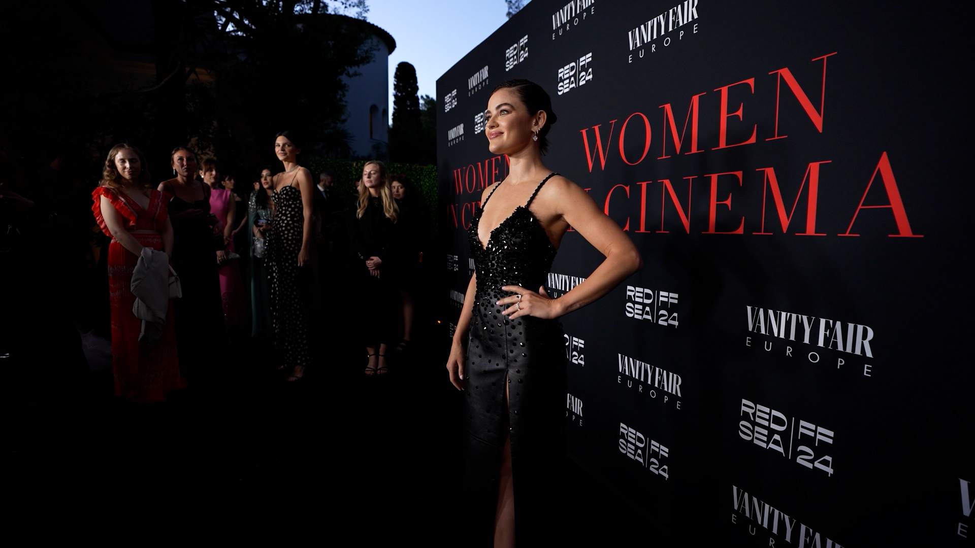 Road Between e Rinascita: Come Lucy Hale ha trovato la sua voce grazie ...