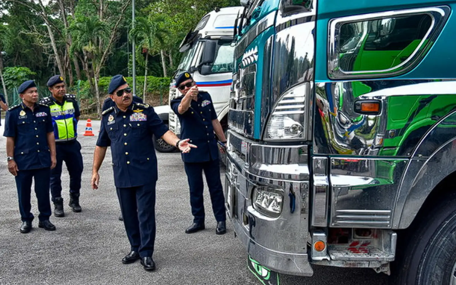 JPJ confiscating commercial vehicles from companies employing foreign ...