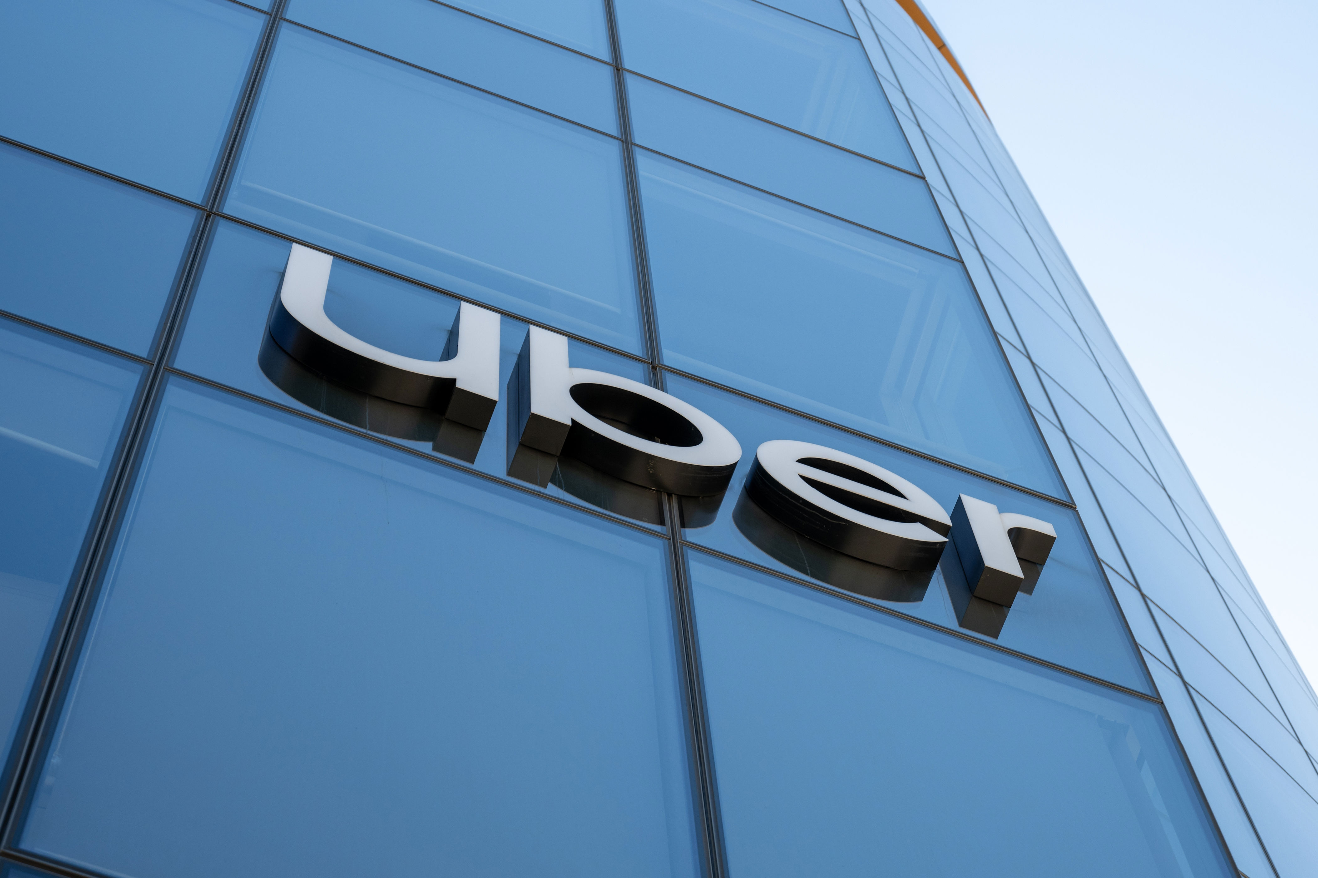 Uber allows violent felons to drive on its platform, investigation finds