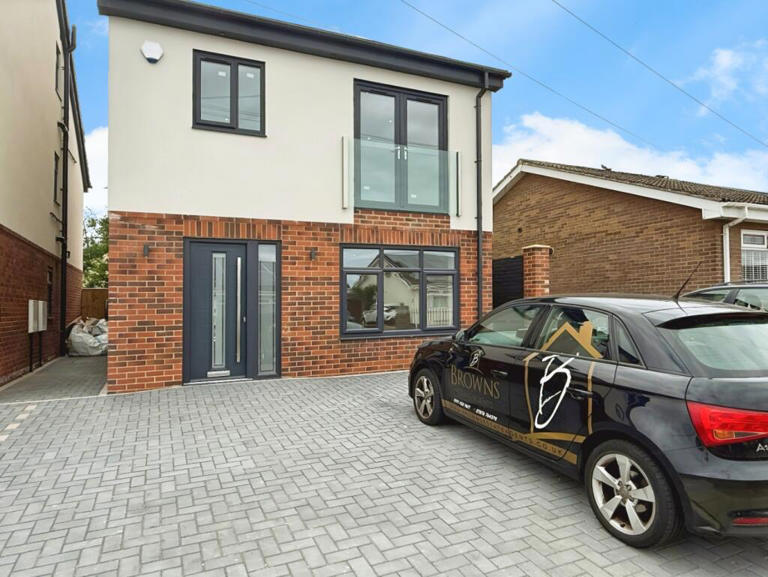 See inside this £425,000 four-bedroom South Shields home with stunning ...