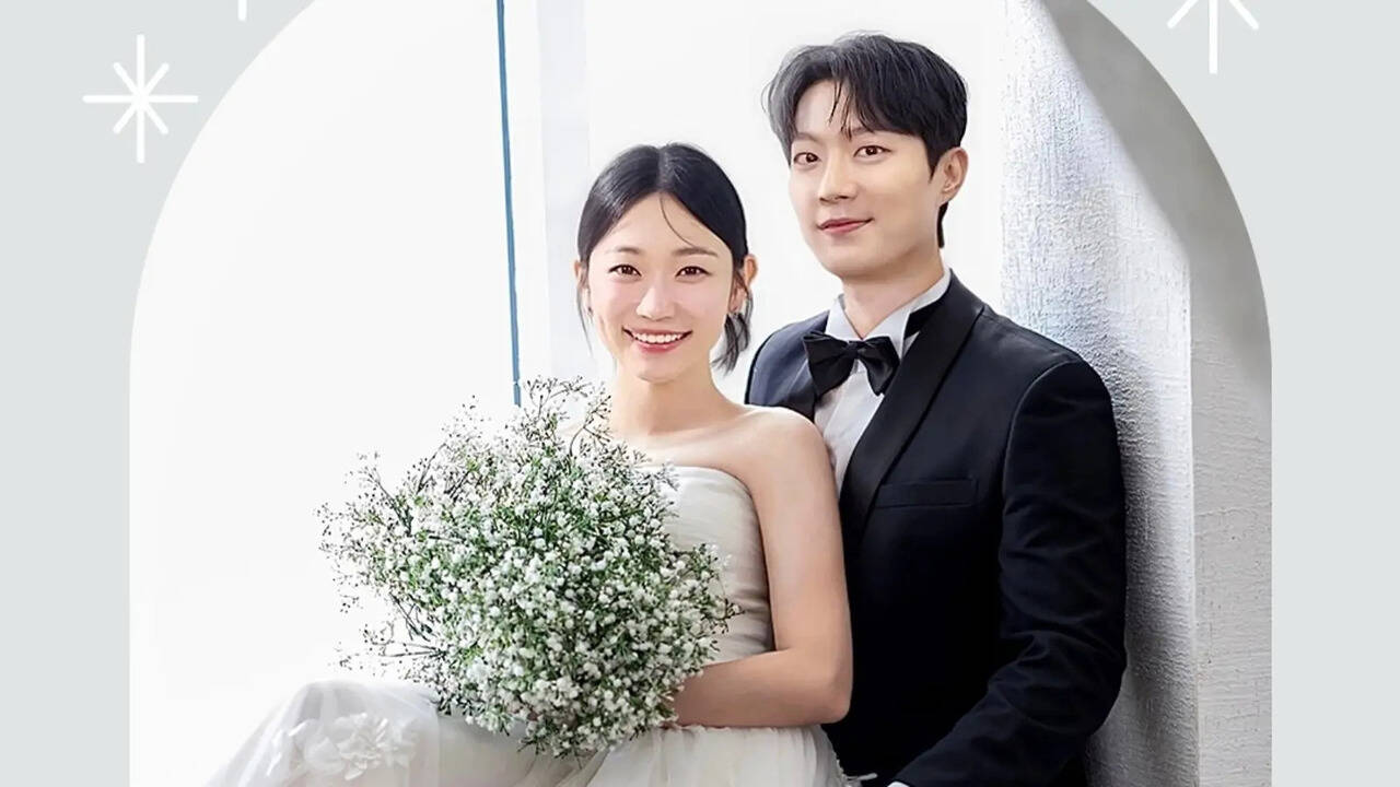 Kim Seul-Gi, Yoon Doo-Joon Drop Unexpected Wedding Photos, Date - BUT ...