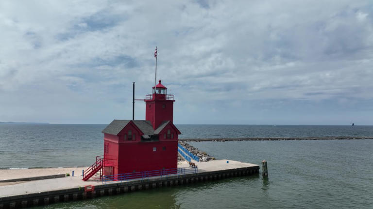 National Lighthouse Day honors shoreline sites