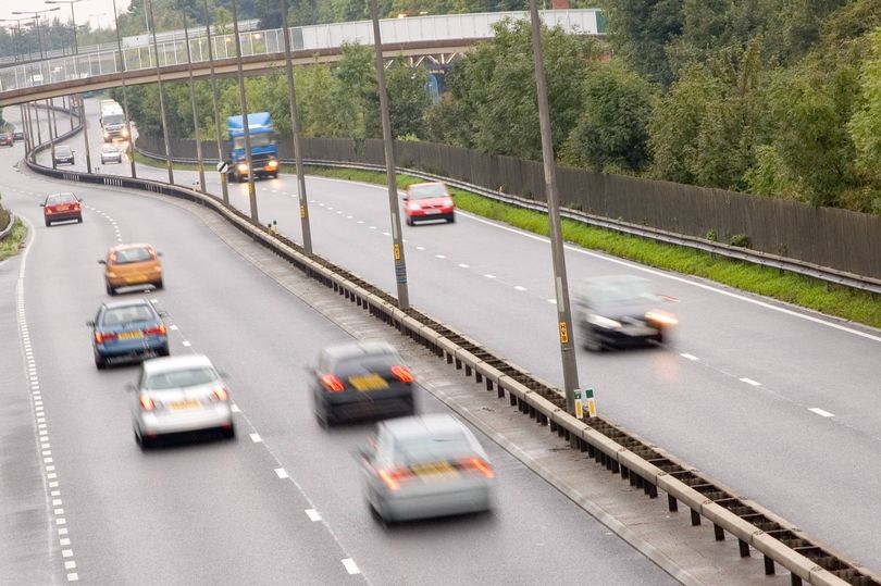 Driving instructor shares how to stop tailgaters without having to slam ...