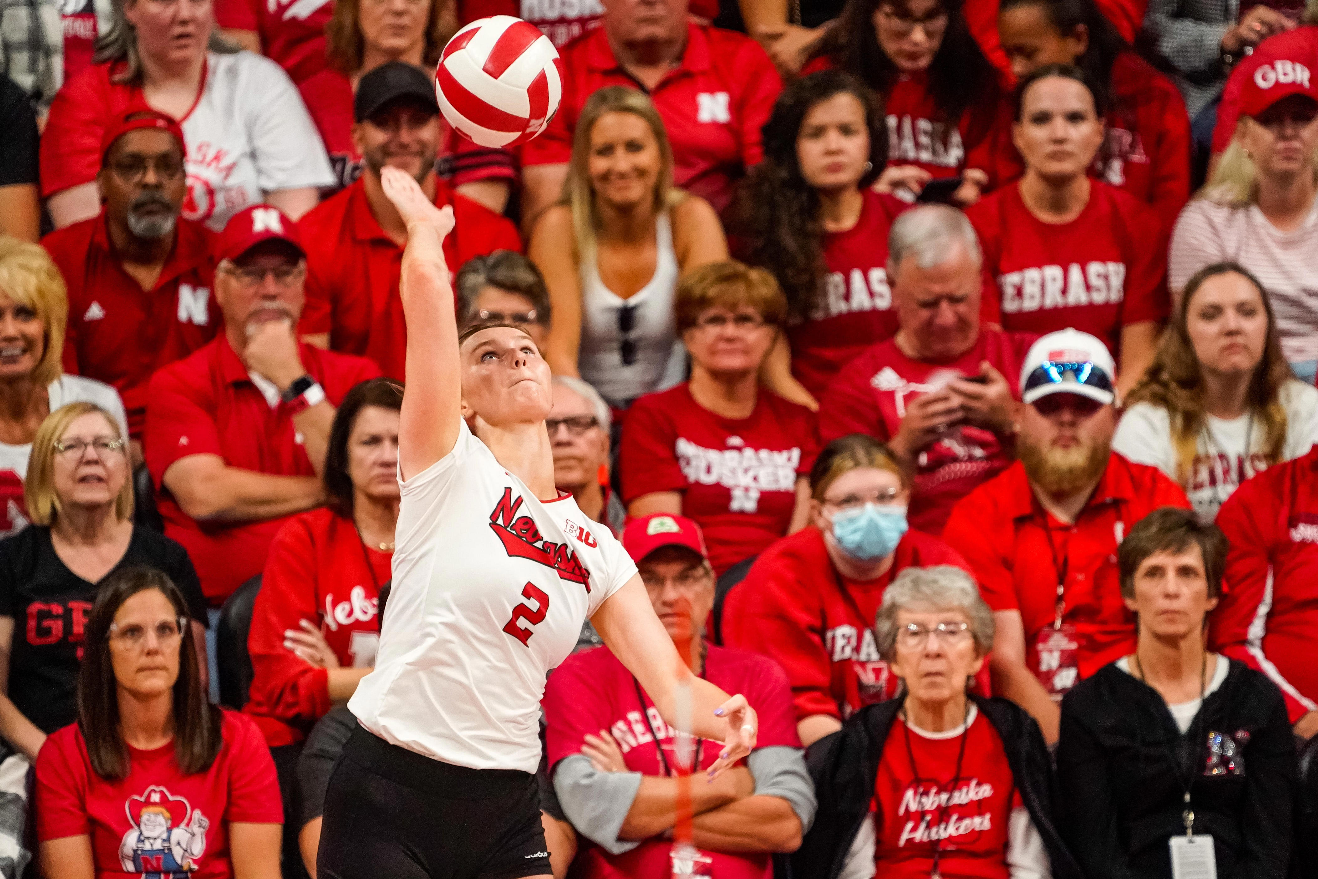 Nebraska volleyball setter Bergen Reilly praises top-ranked freshman