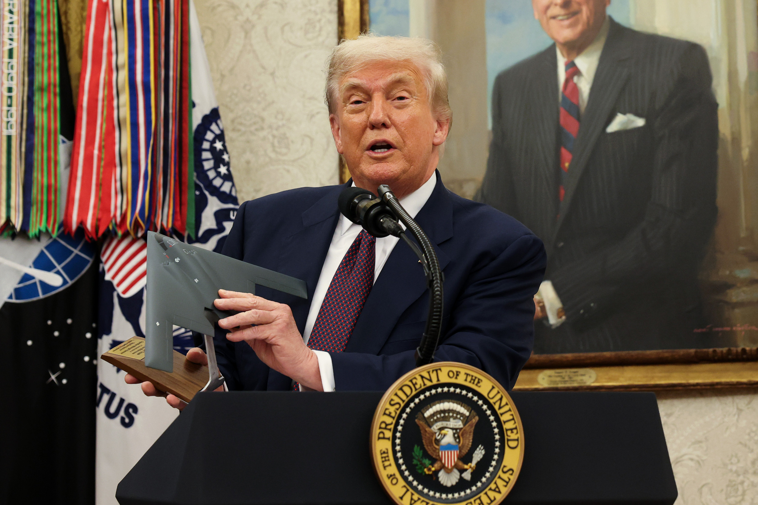 Trump orders new census excluding undocumented immigrants