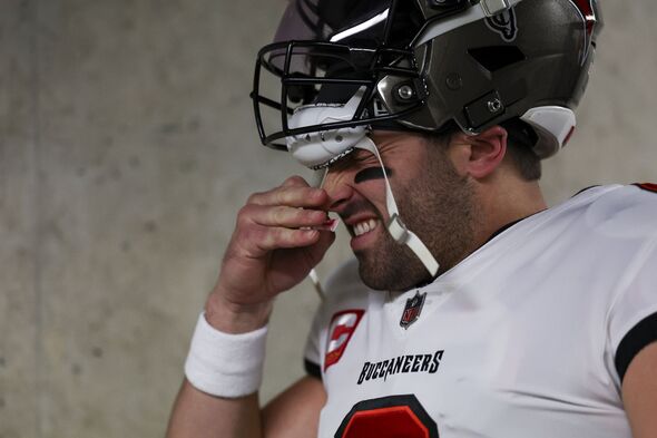 What are smelling salts? NFL fans just realizing heavily-used sideline ...