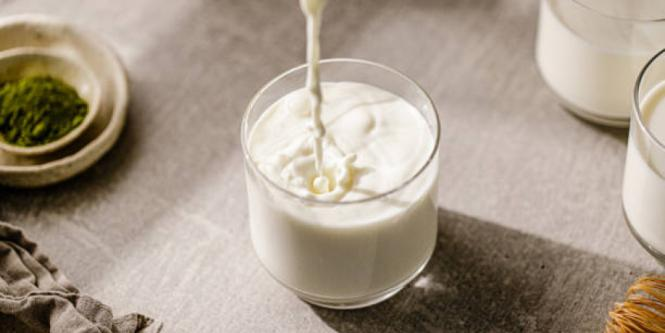 Osteoporosis: esta bebida es mejor que los batidos para cuidar sus huesos