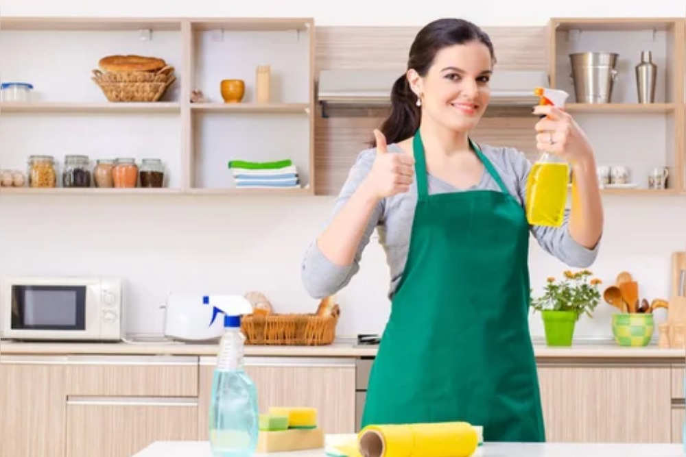 15 Habits Of People With Always-Clean Homes
