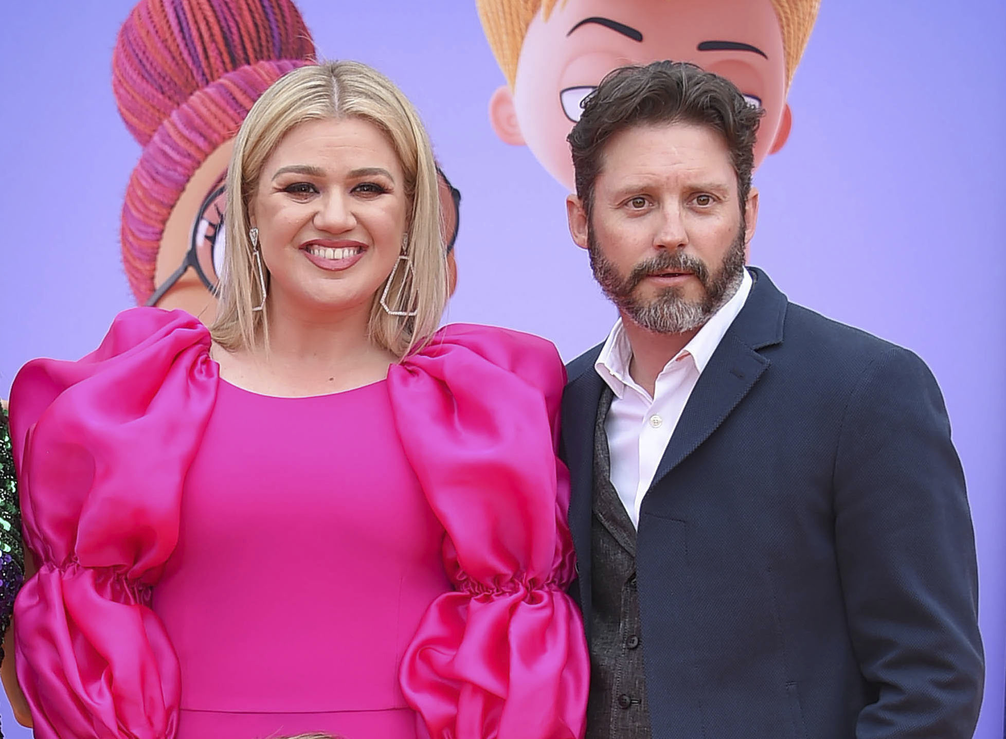Kelly Clarkson postpones Las Vegas residency due to ex-husband Brandon ...